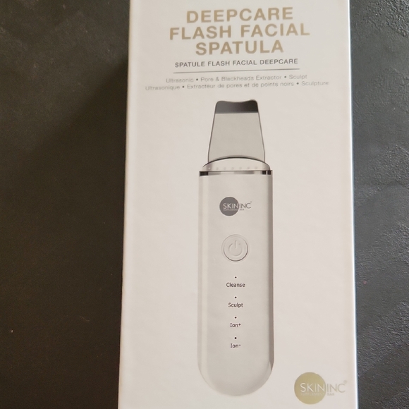 Skin Inc | Skincare | Skin Inc Deepcare Flash Facial Spatula | Poshmark